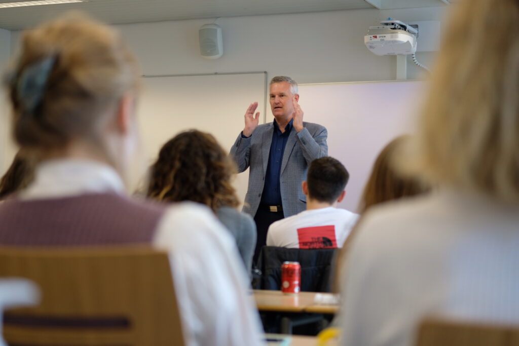 Constructive Institute receives grant from the Tuborg Foundation for a project on youth, media ...